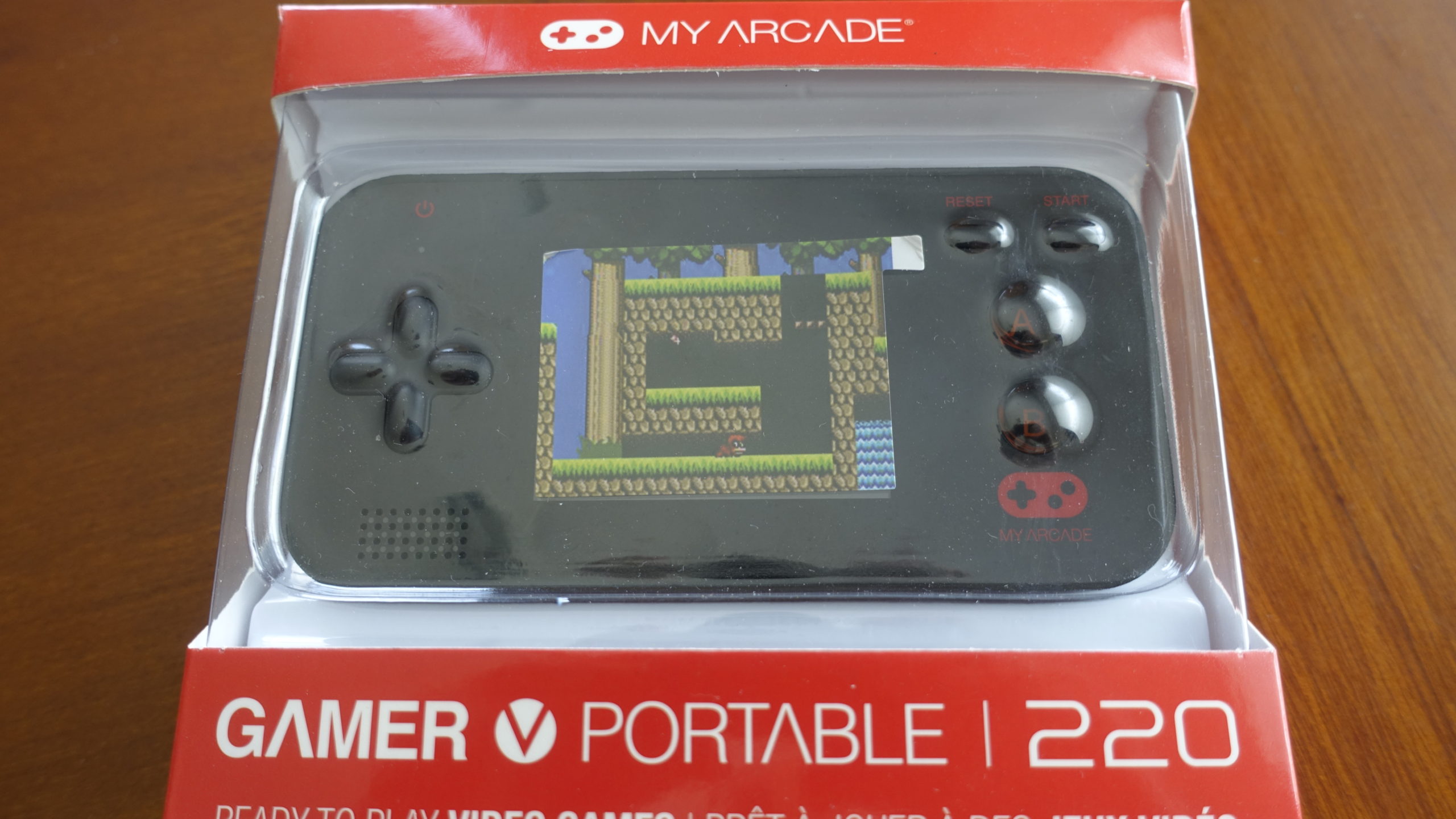 DreamGEAR Gamer V portable / My Arcade 220 Review - Gray Defender